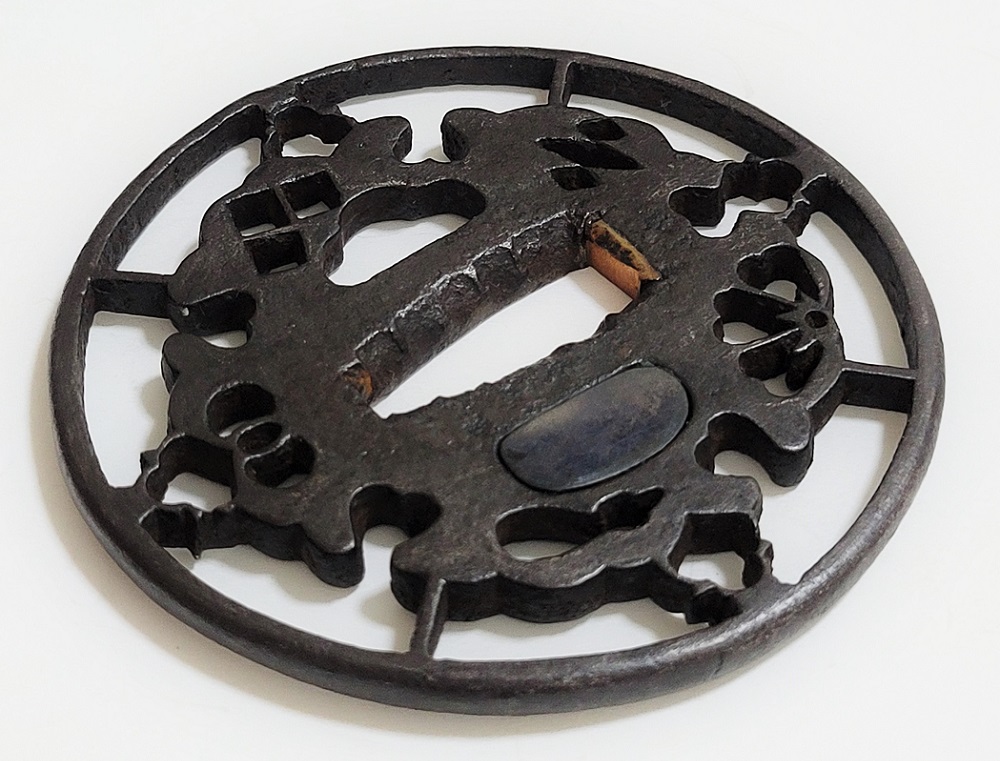 AUTHENTIC & BEAUTIFUL JAPANESE SWORDS AND FITTINGS