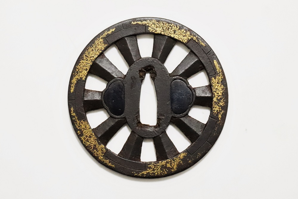 AUTHENTIC & BEAUTIFUL JAPANESE SWORDS AND FITTINGS